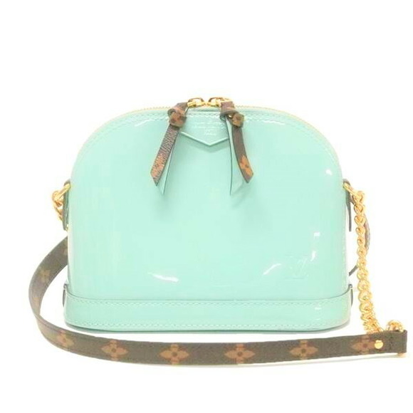Louis Vuitton | Bags | Louis Vuitton Alma Mini Chain Vernis Patent ...